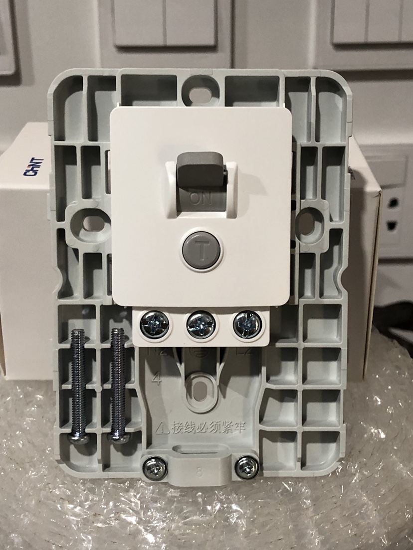 [USD 13.36] CHINT AC leakage protector household air switch 3p special 32A water heater leakage ...