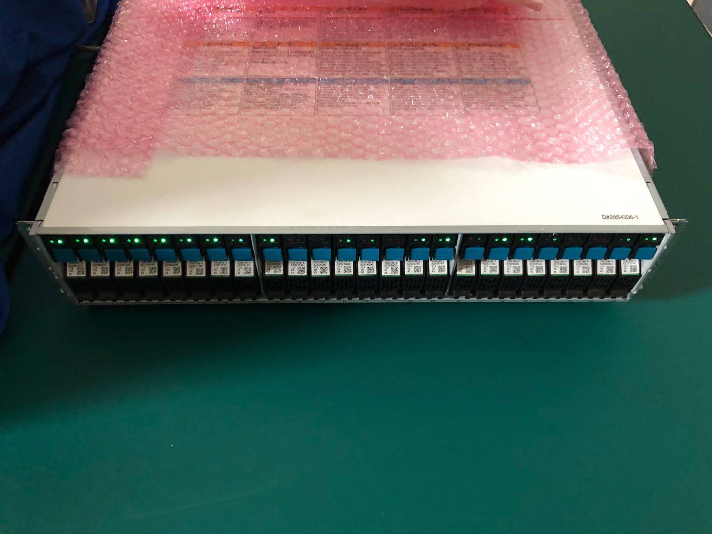 Hitachi HDS HUS 110 130 150 1 2T SAS 3282390-S 3282390-E hard disk