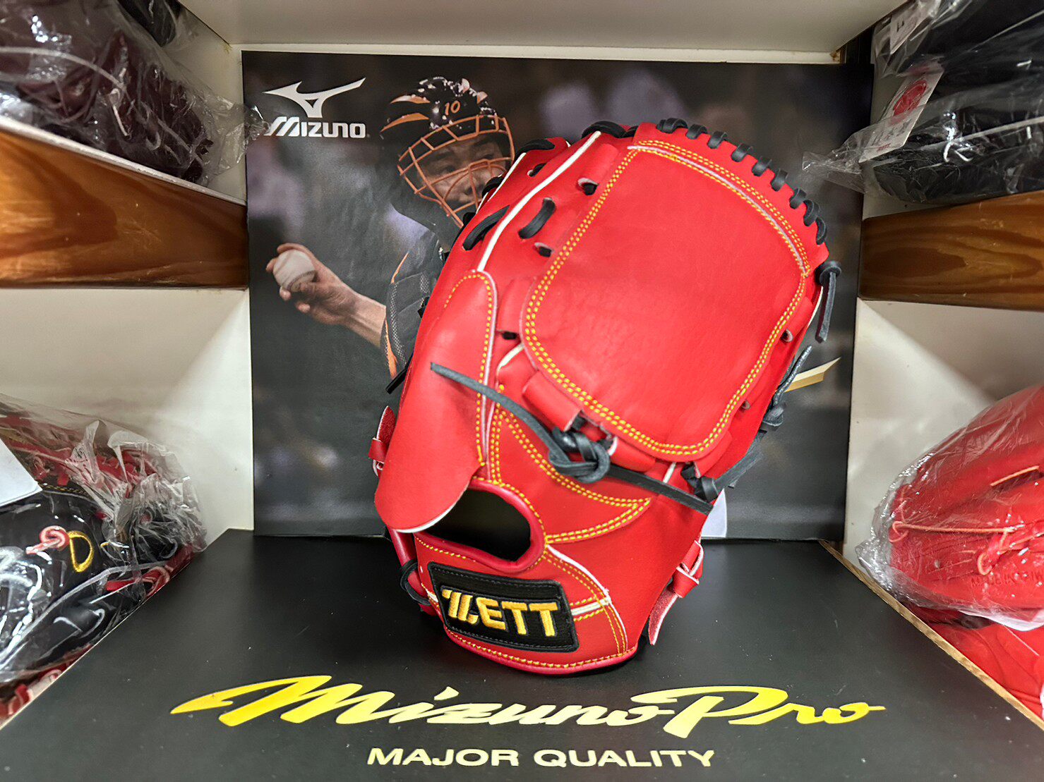 Zett 81 series cowhide baseball and softball gloves: a must-have for ...