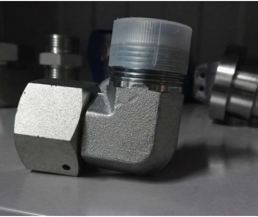 EATON伊頓彎頭2C9-16,2C9-22,2C9-18，帶旋轉螺母彎接頭現貨出售