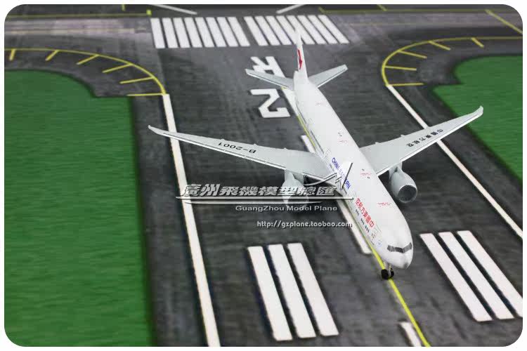 Купить Модель самолета 中国东方航空 波音 b777-300er b-2001 1:400 合金 飞机模型 19cm ...