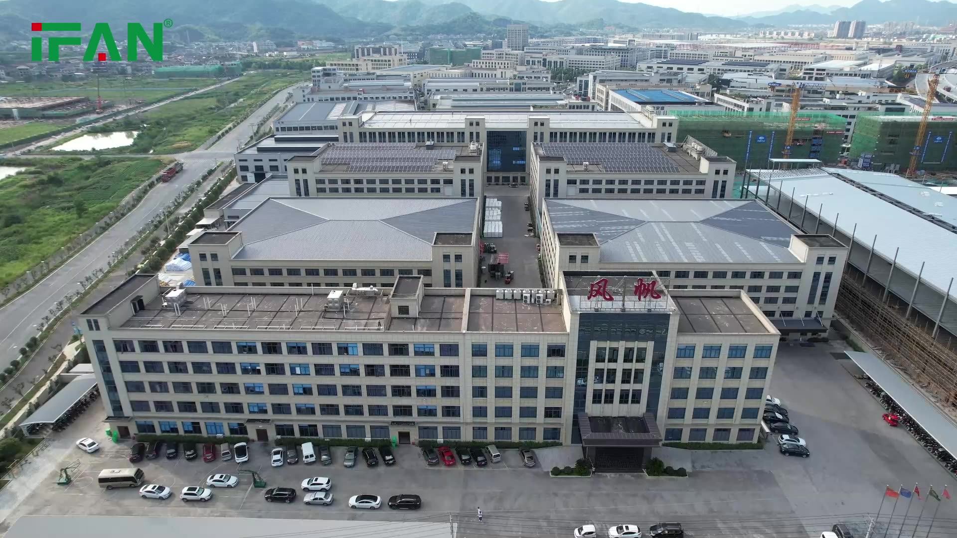 Ifan Factory All Types Din Standard Pn25 Green Plastic Pipe Fittings ...