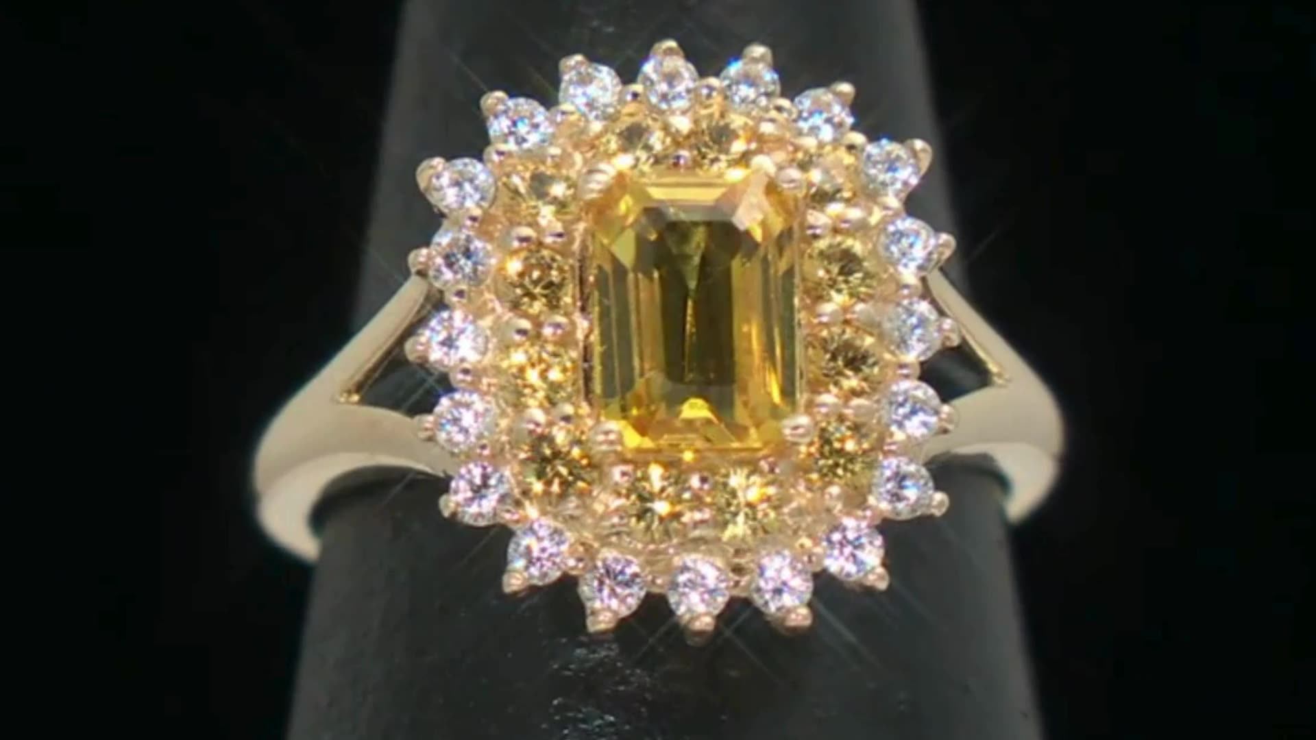 Sunny Radiance: Yellow Sapphire 10k Yellow Gold Ring | A Lustrous ...