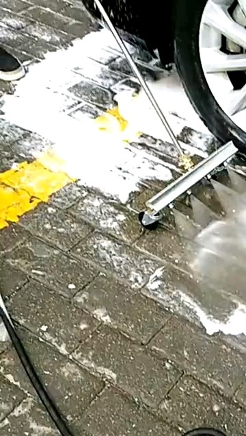 Vehicle Under Washing Water Broom Clean Road Scrubbing Car Chassis ...