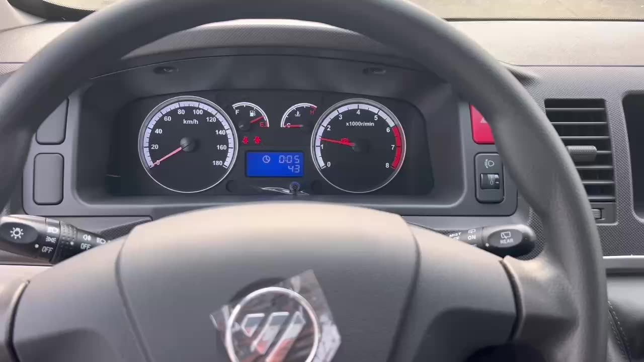 New 16 Seats Foton View Cs2 Mini Van Bus Gasoline Cargo Van Bus - Buy ...