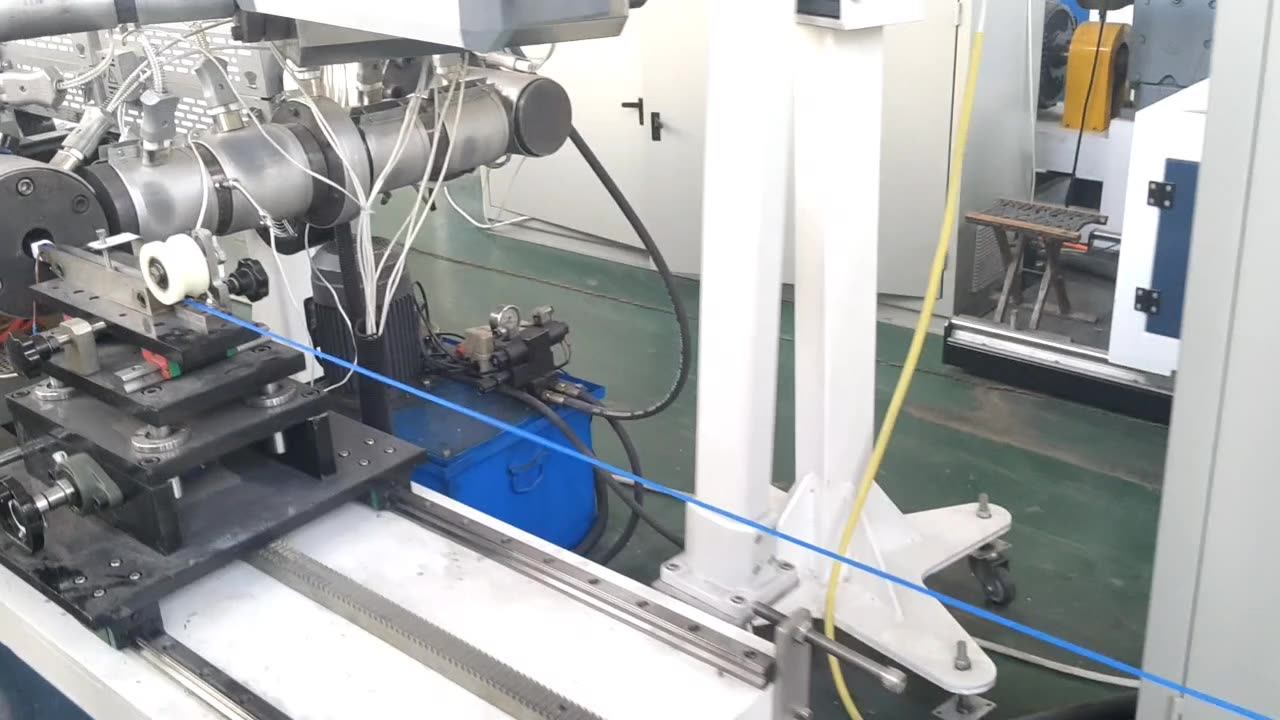 Hwyaa Internal Continuous-strip Drip Irrigation Pipe Production Line ...