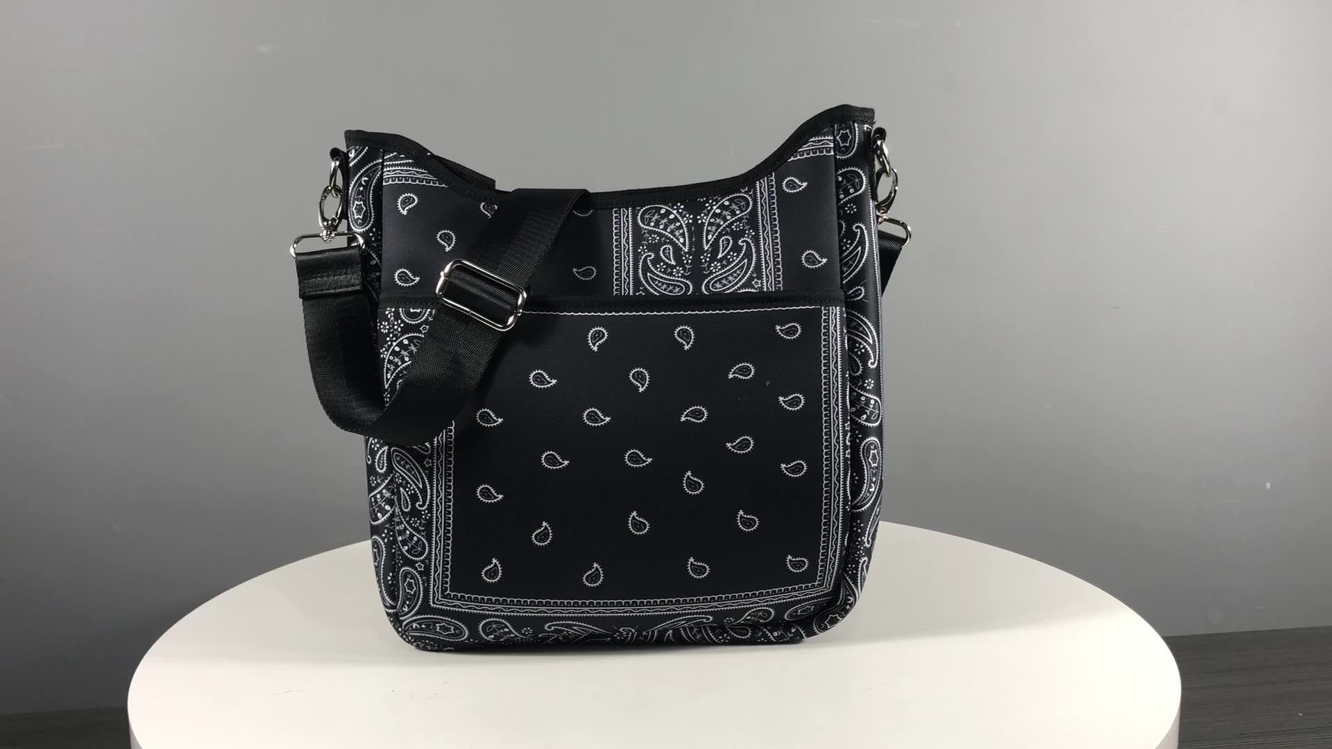 2023 Neoprene Crossbody With Paisley Printing Outdoor Neoprene ...