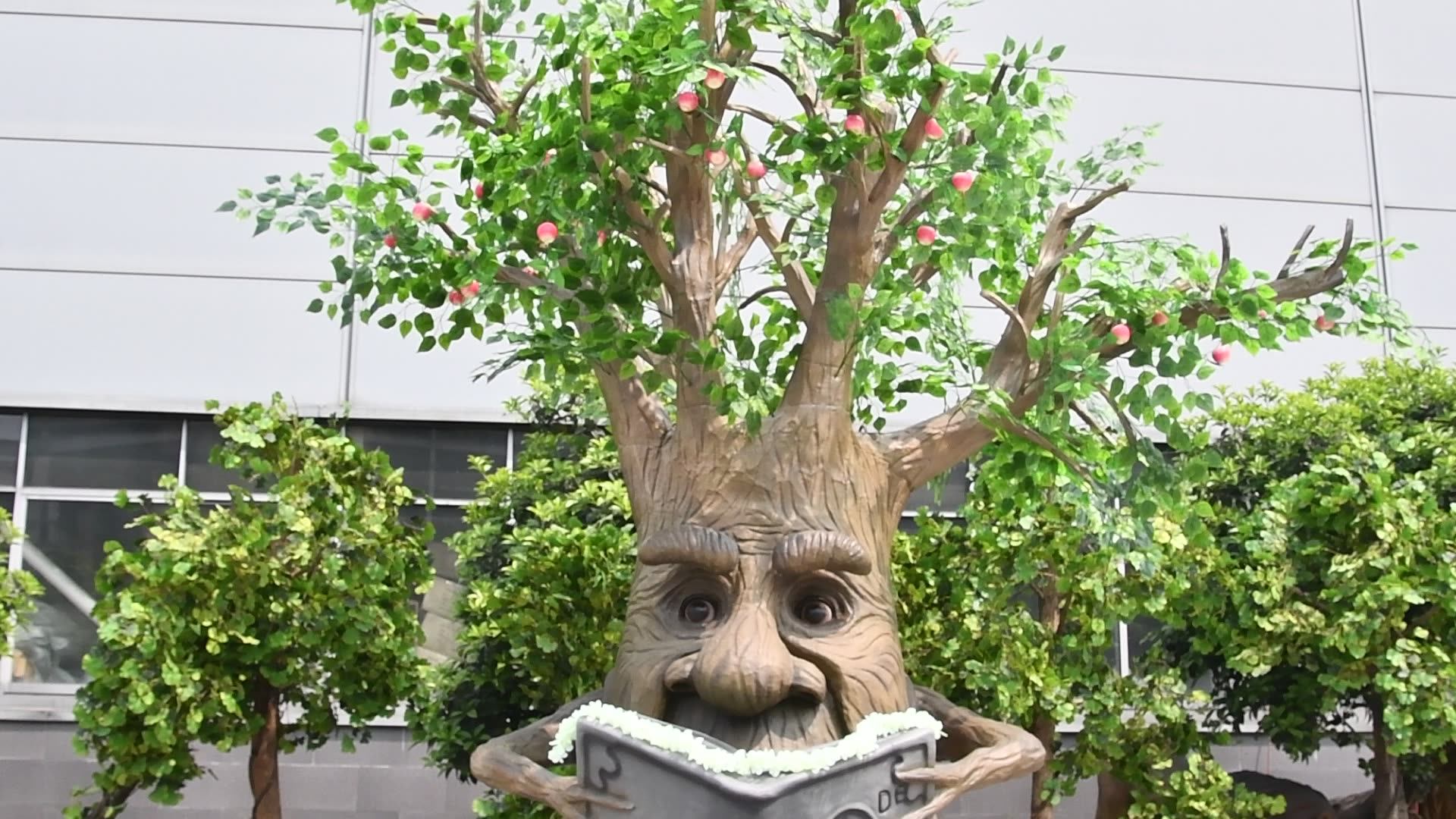 Lifelike Animatronic Talking Tree Amusement Park Talking Tree - Buy ...
