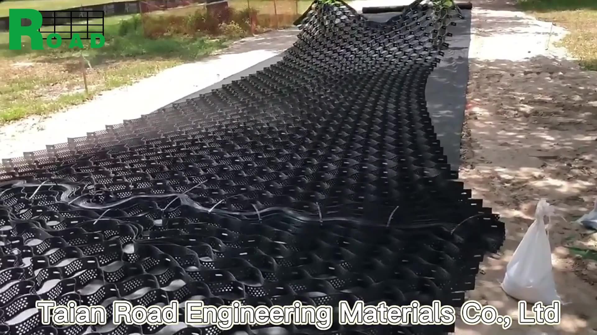 Plastic Erosion Control Ground Stabilization Grid 150mm Geocell Erosion ...