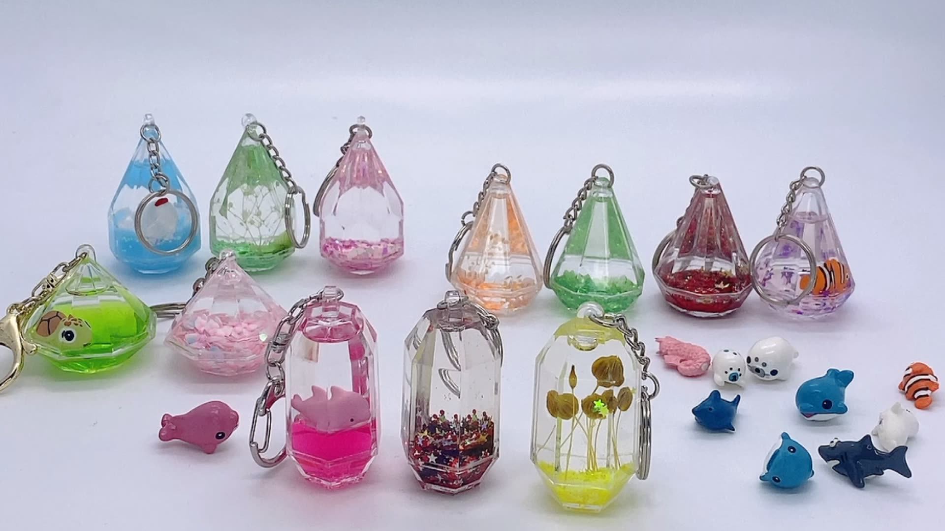Fashionable Liquid Keychains Custom Acrylic Floating Keychain Water ...