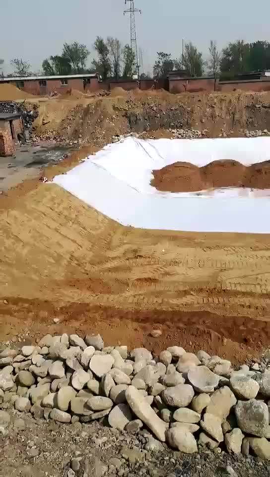 High Strength Bentonite Clay Geotextile Nonwoven 200gsm - Buy Bentonite ...