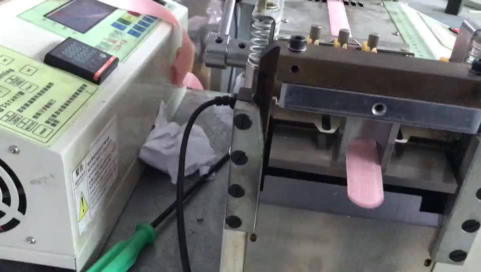 Automatic Blade Aluminium Foil Tape Round Corner Webbing Cutting ...