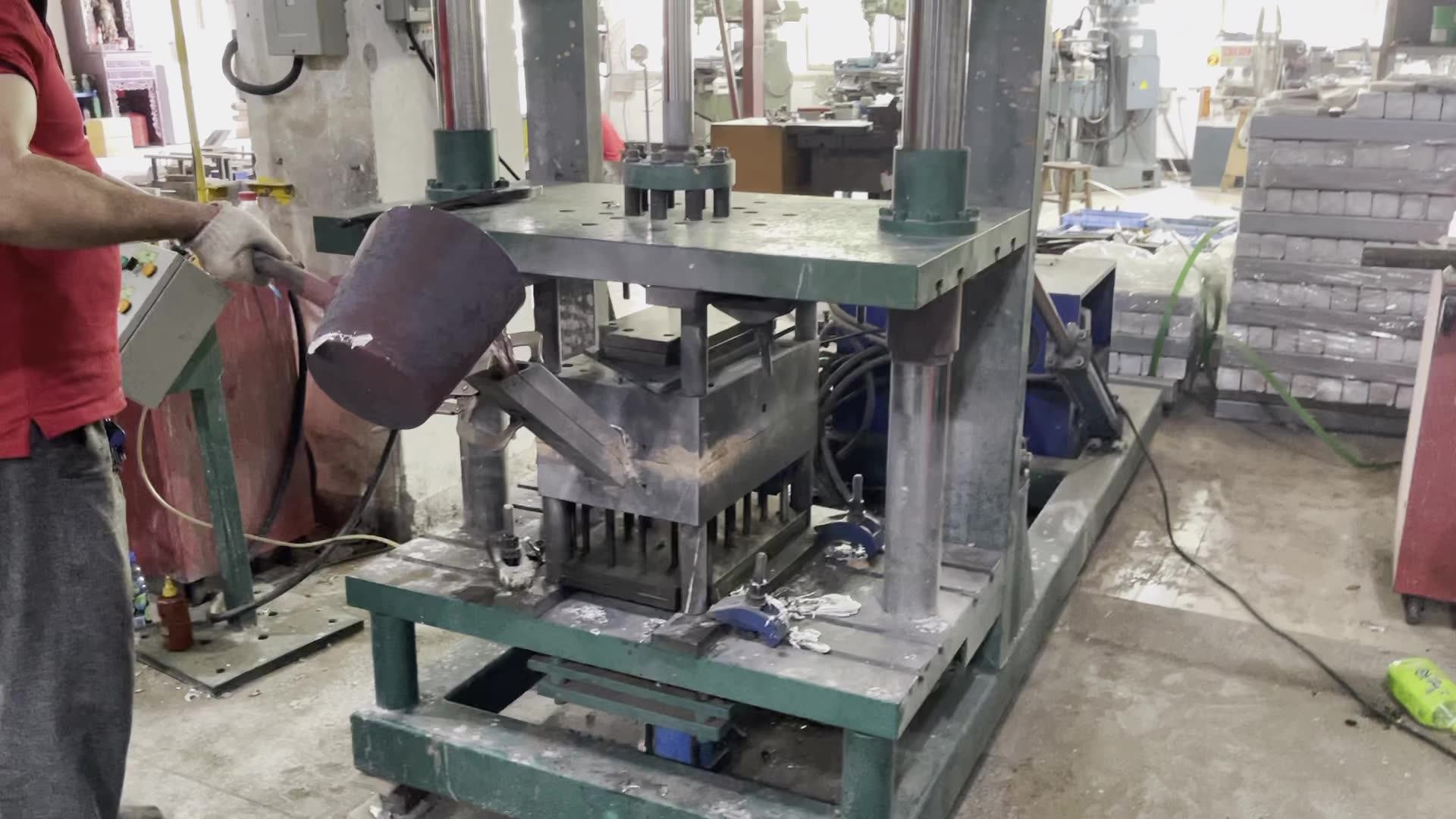 Viral Videos & Demos On Production and casting process of shell part of ...