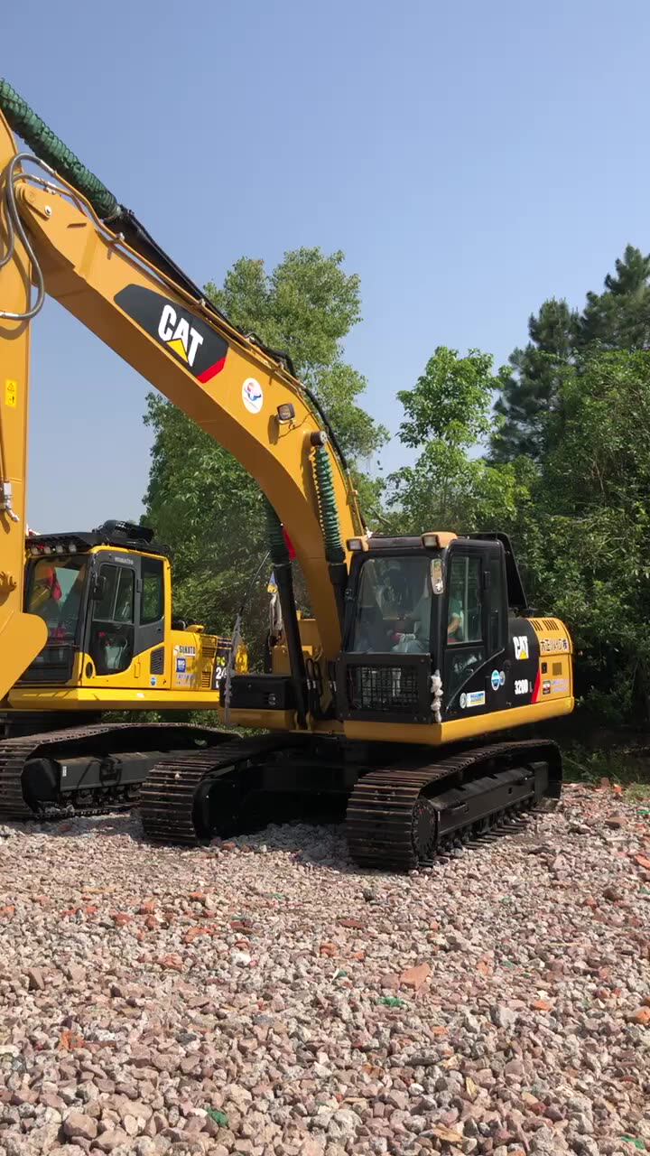 Small Hydraulic Excavator For Sale Japanese Machinery In Good Condition ...
