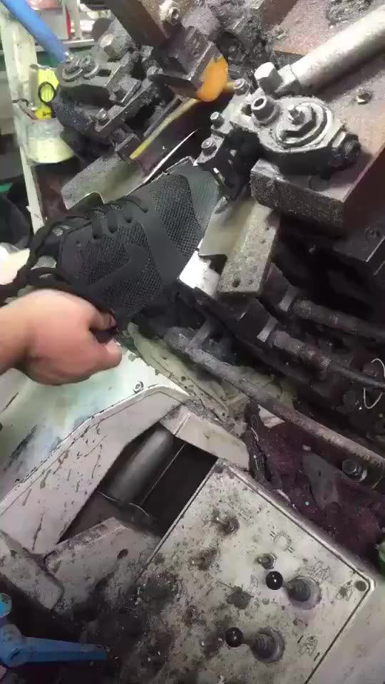 Chenfeng Automatic Glue Plc Toe Lasting Cementing Machine 9 Pincers Cf ...