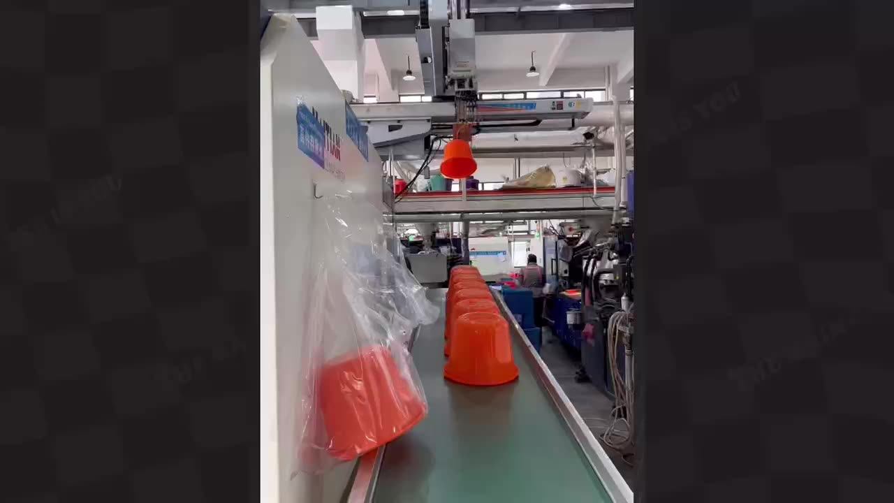 Halloween Party Plastic Clear Candy Floss Bucket Plastic Round Mini ...