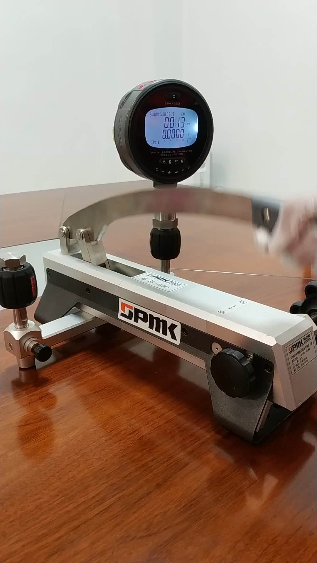 Spmk 213e High Pressure Calibration Test Pump - Buy Pressure Test Pump ...