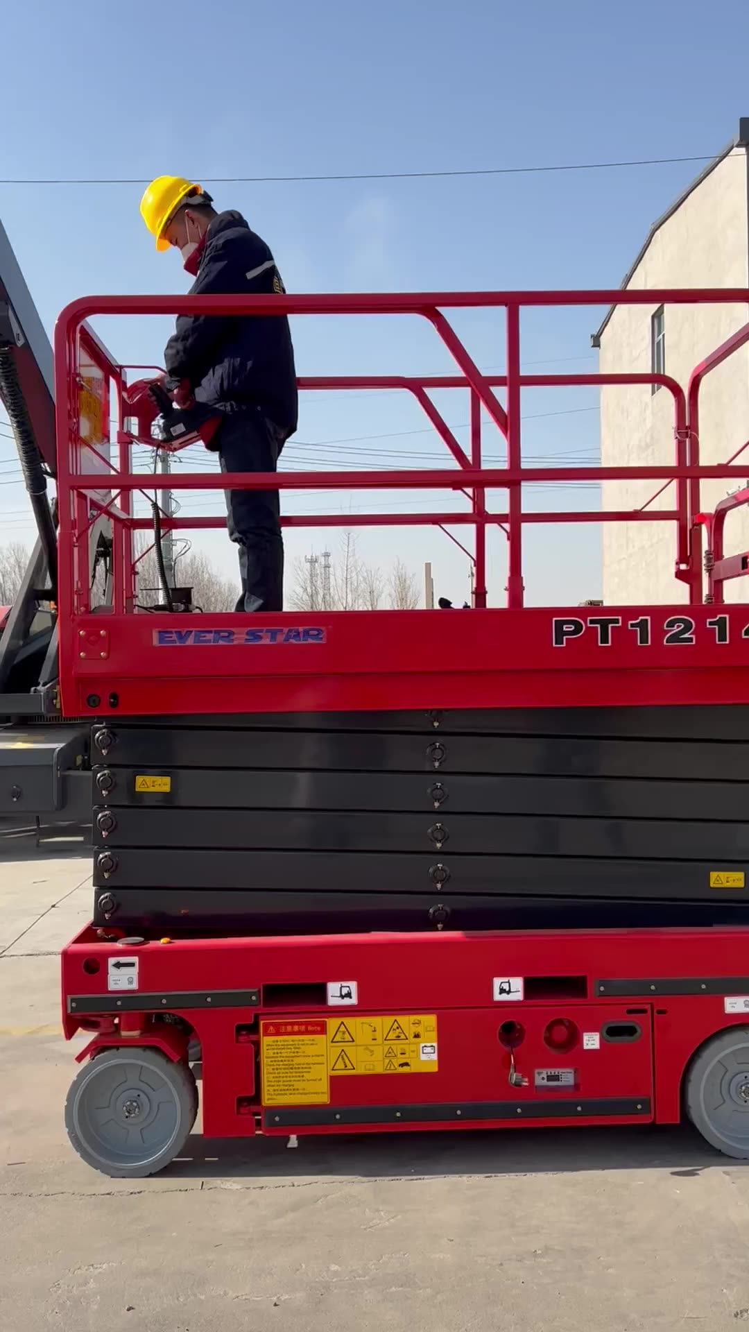 Everstar Four Wheeled Self Propelled Automatic Walking Tracked Scissor ...