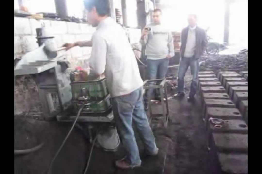 Tanah Liat Pasir Pengecoran Mesin Cetak Green Sand Casting Peralatan ...