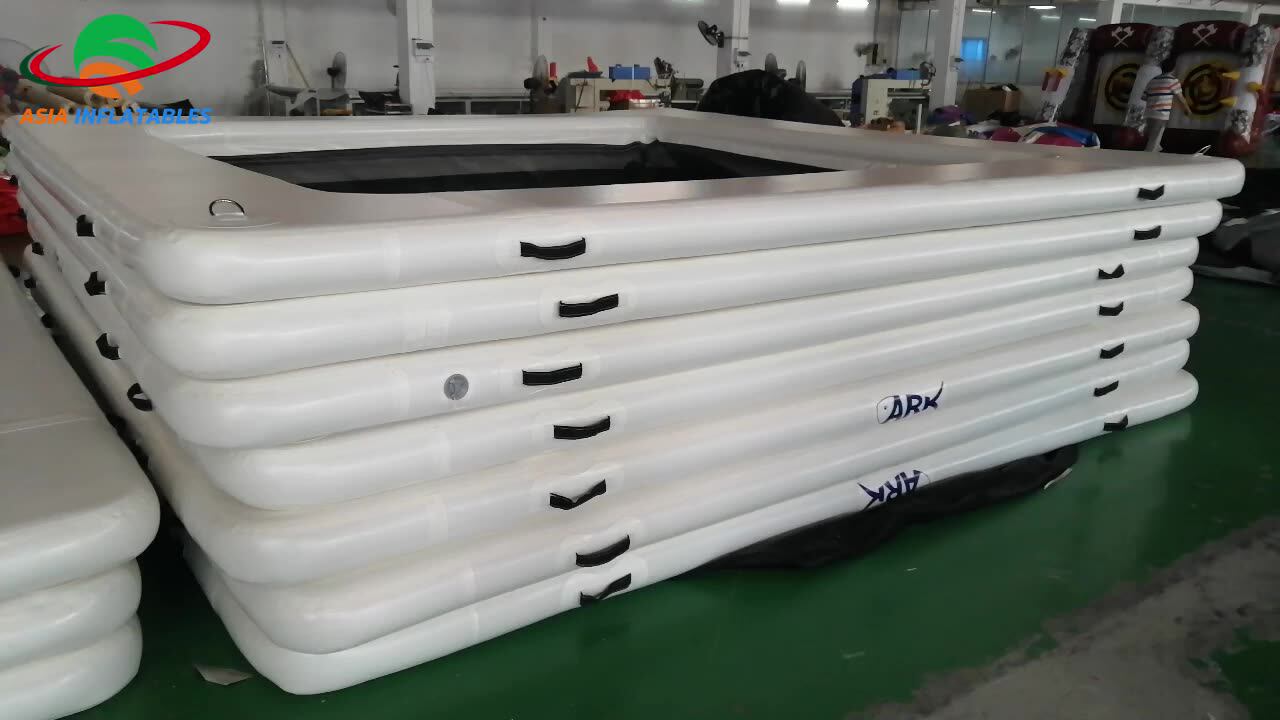 Portable Inflatable Floating Ocean Sea Swimming Pool / Inflatable Pool ...