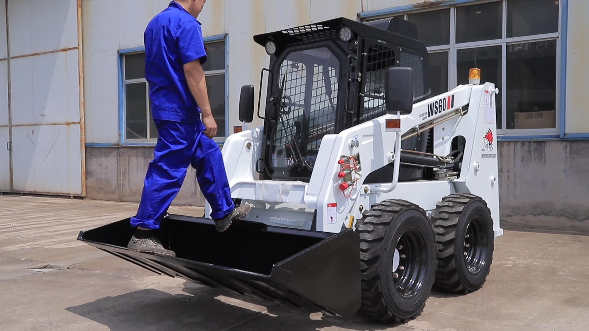 Earth-moving Machinery Wheel Skid Steer Loader With Multifunctional ...