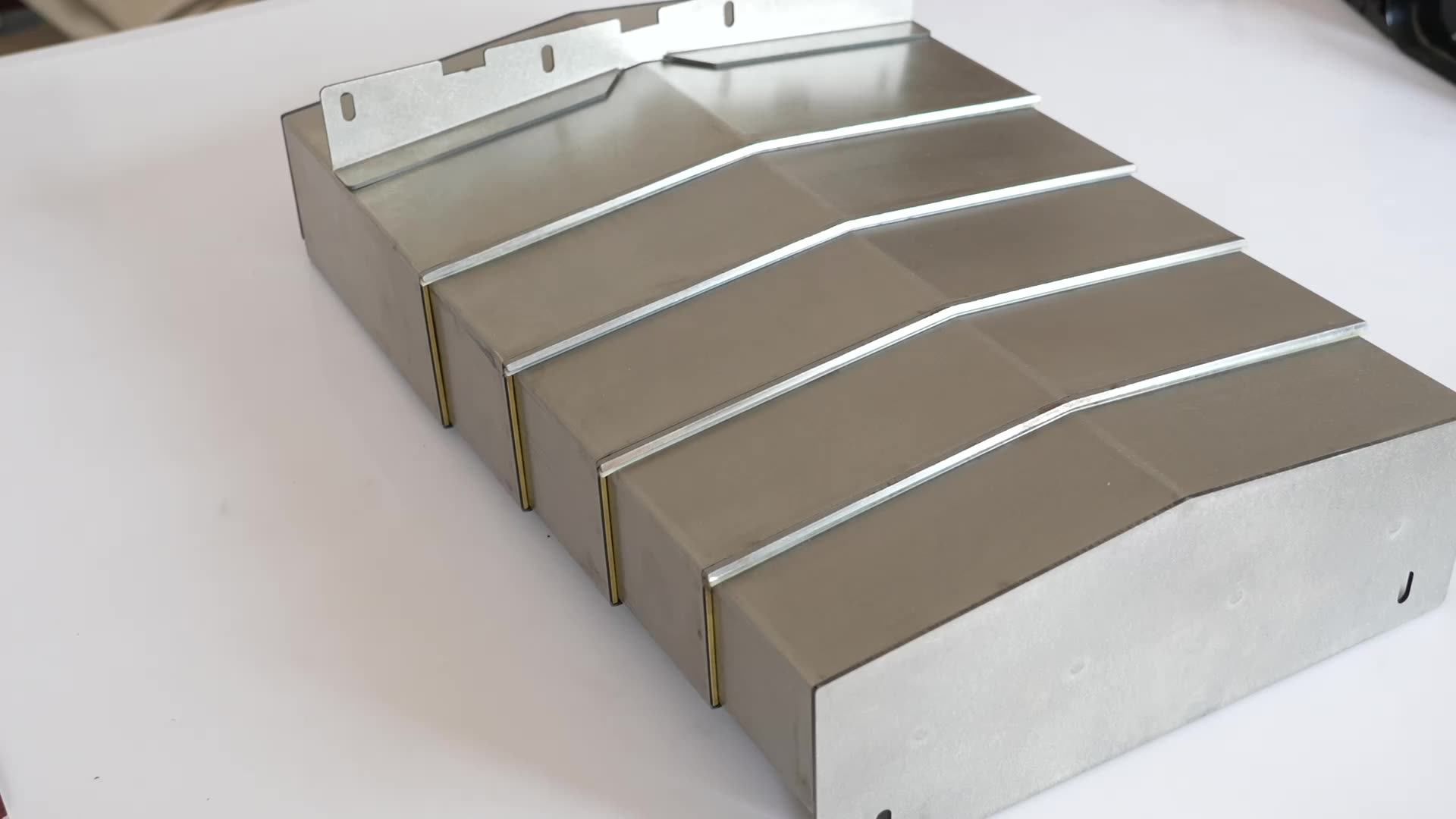 Flexible Accordion Type Protective Shield Aluminium Curtain Bellow ...