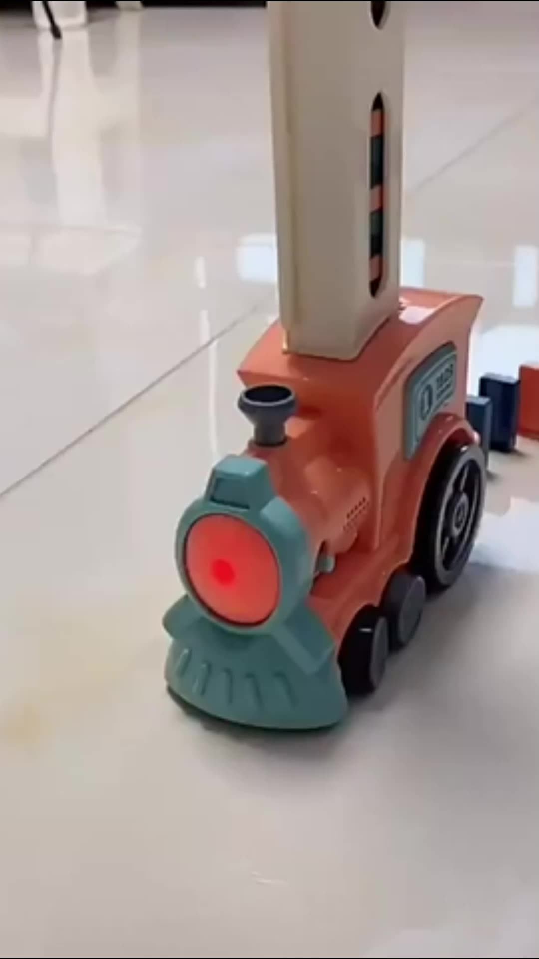 Diy Baby Kids Electric Domino Train Car Domino Really Train Automatic ...