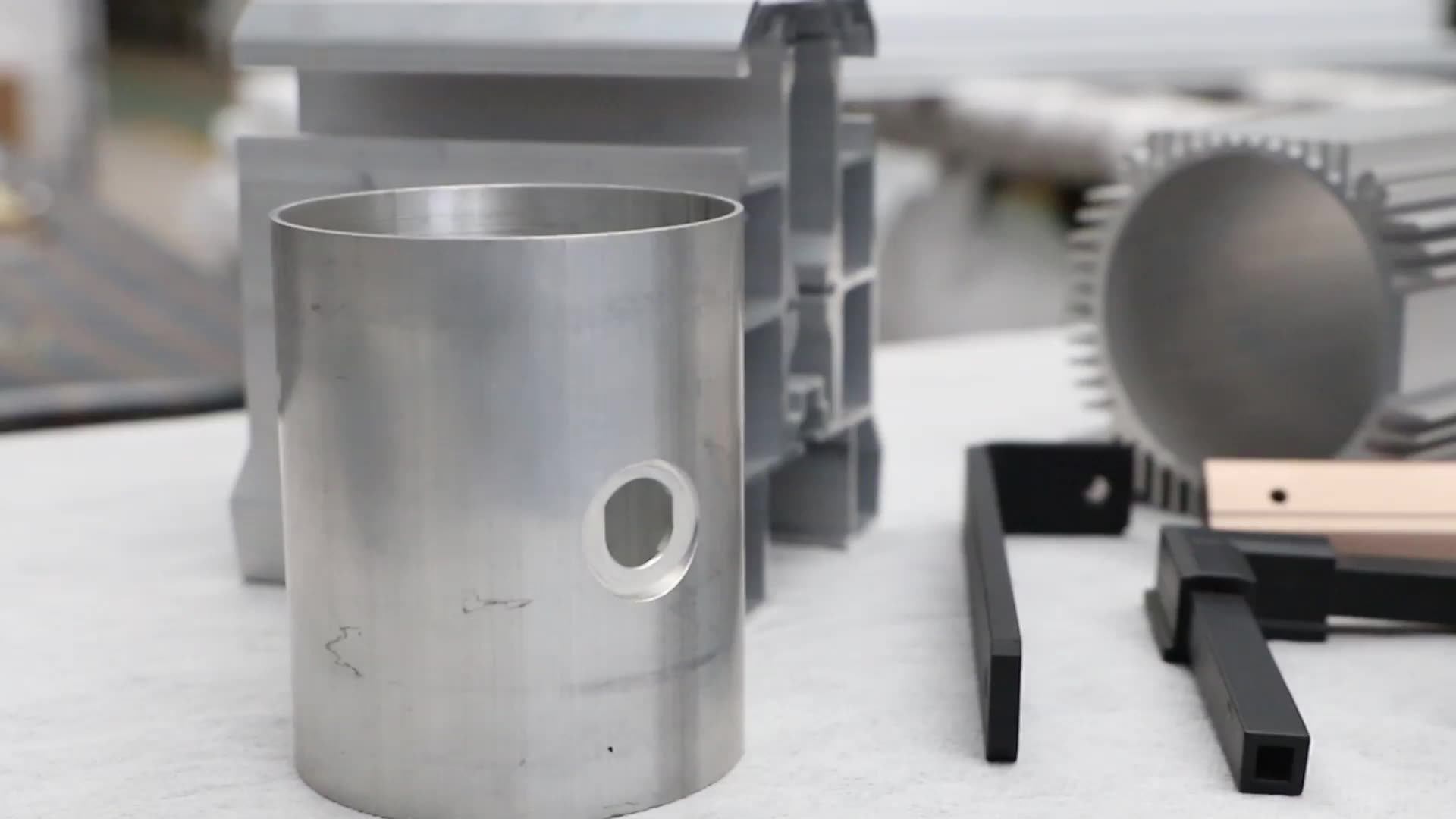 Anodized/powder Sprayed Aluminum Extrusion Alloy Profile For Aluminum ...