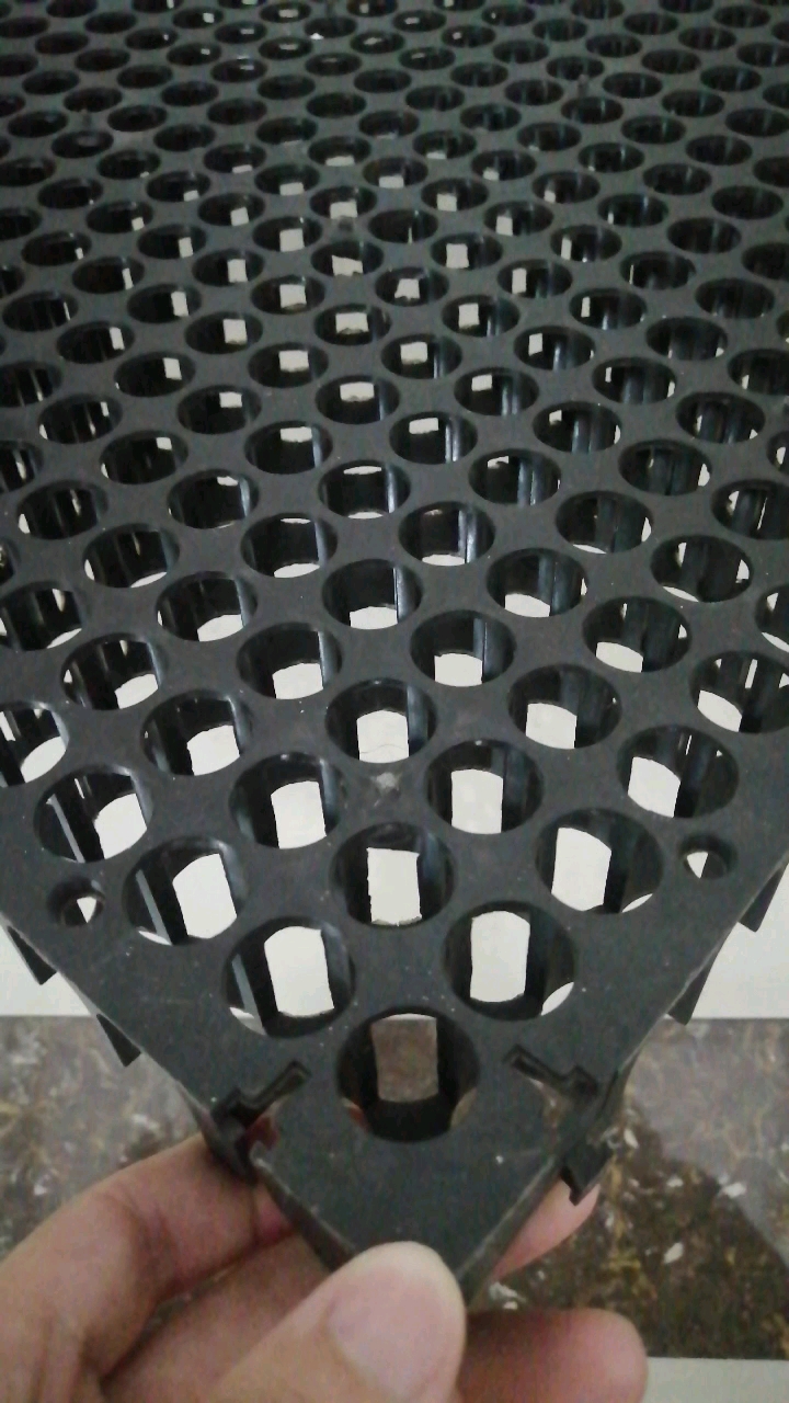 30 Mm Cavity Membrane Drainage Sheet Artificial Grass Drain Cell - Buy ...