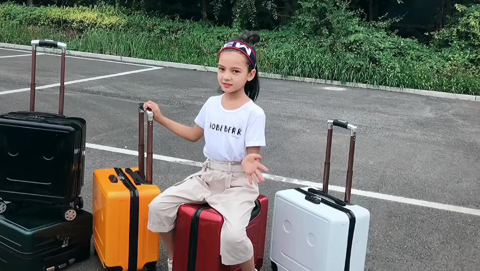 18'' Custom Portable Pc Cute Children Travelling School Bag Round ...