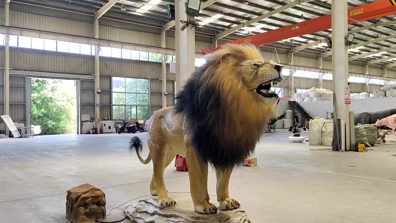 Realistic Life Sized Animal Model Animatronics Remote Control Lion For ...