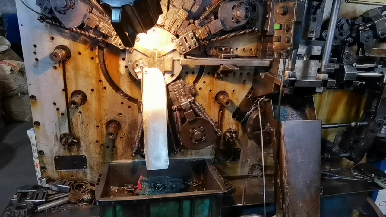 Q686单管夹片F4 塑胶单管弹性夹片R型线夹浸塑涂塑单管线固定夹片-阿里巴巴