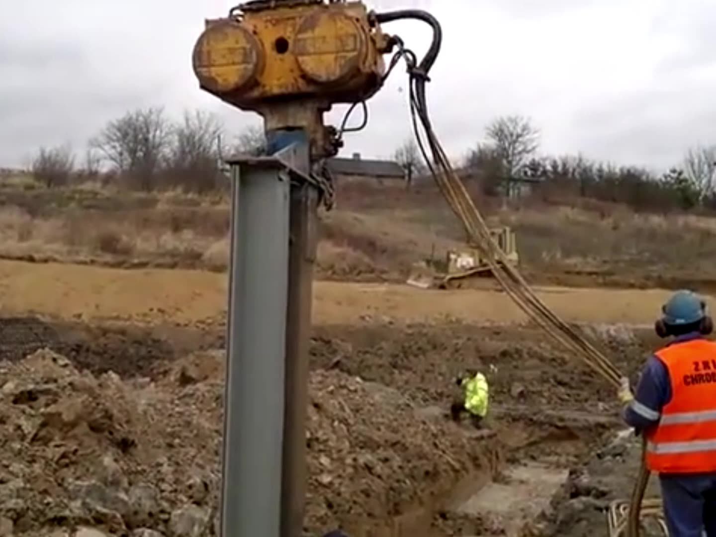 Double Orifice Vinyl Sheet Pile Seawall Retaining Wall Pvc Sheet Pile ...