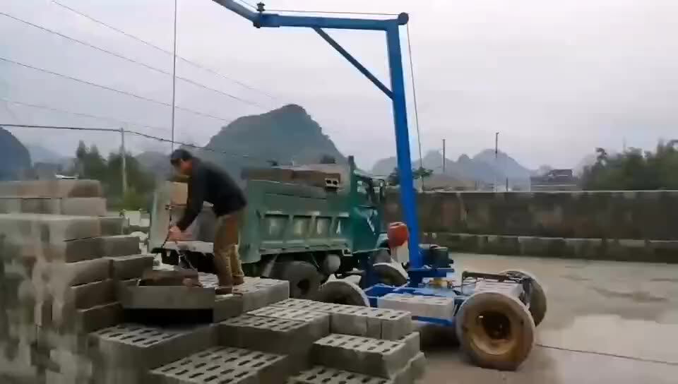 Mechanical Grippers For Loading And Unloading Bricks / Bags Brick Stacker Machine / Brick Bags ...