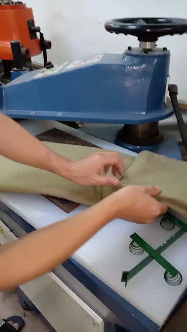 12 Ton Hydraulic Swing Arm Clicker Press Leather Fabric Shoe Making Die ...