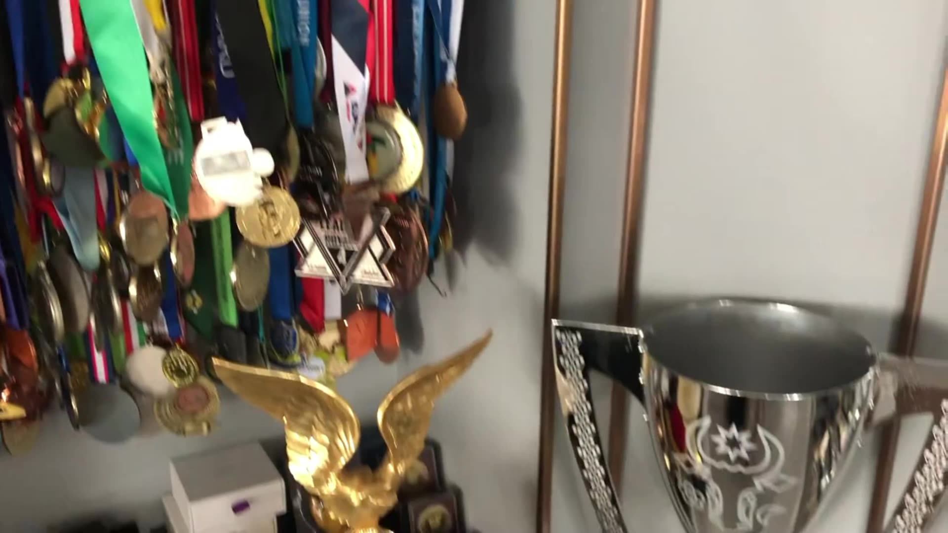 Manufactures Golden Bodybuilding Basketball Sports Customized Metal ...