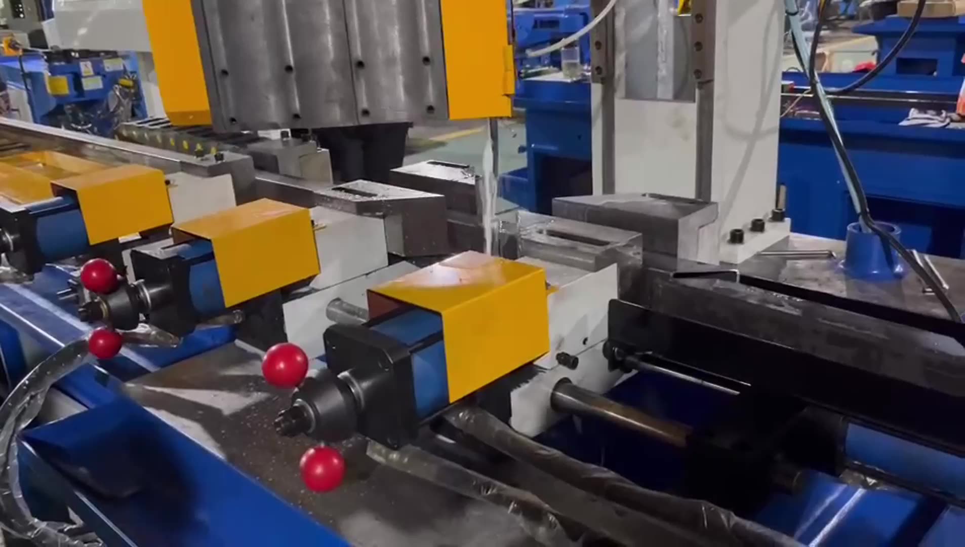 Mc-425cnc Automatic Servo Motor Feeding Pipe Rotary Cutting Machine Different Angles Pipe Tube ...