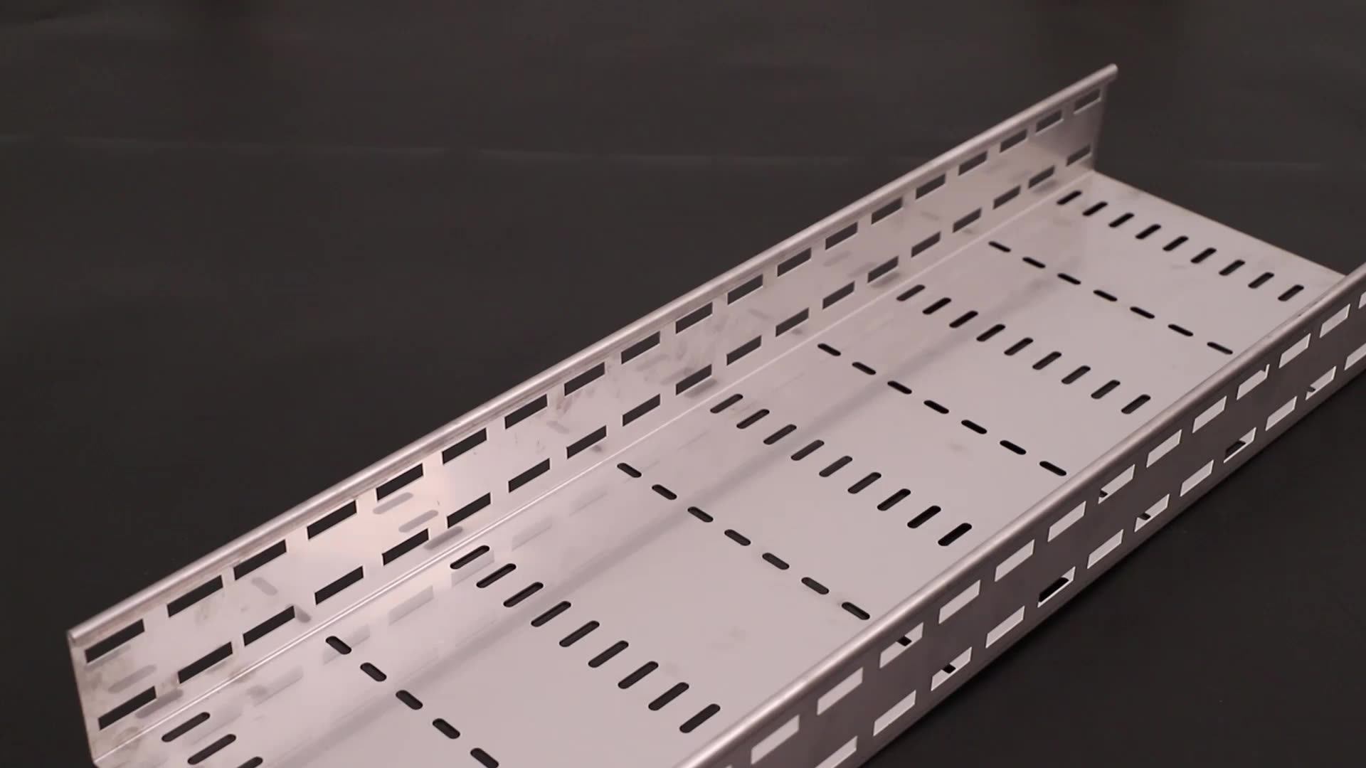 Galvanized Steel Cable Tray And Perforated Cable Tray Supporting System ...