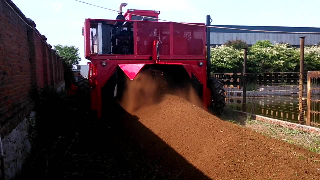 Perfect Performance! Driven Self-propelled Compost Mixing Machine ...