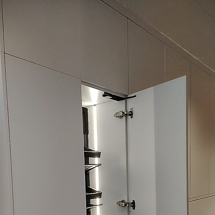 Roeasy Push To Open Cabinet Hardware Touch Latches For Release Drawer ...