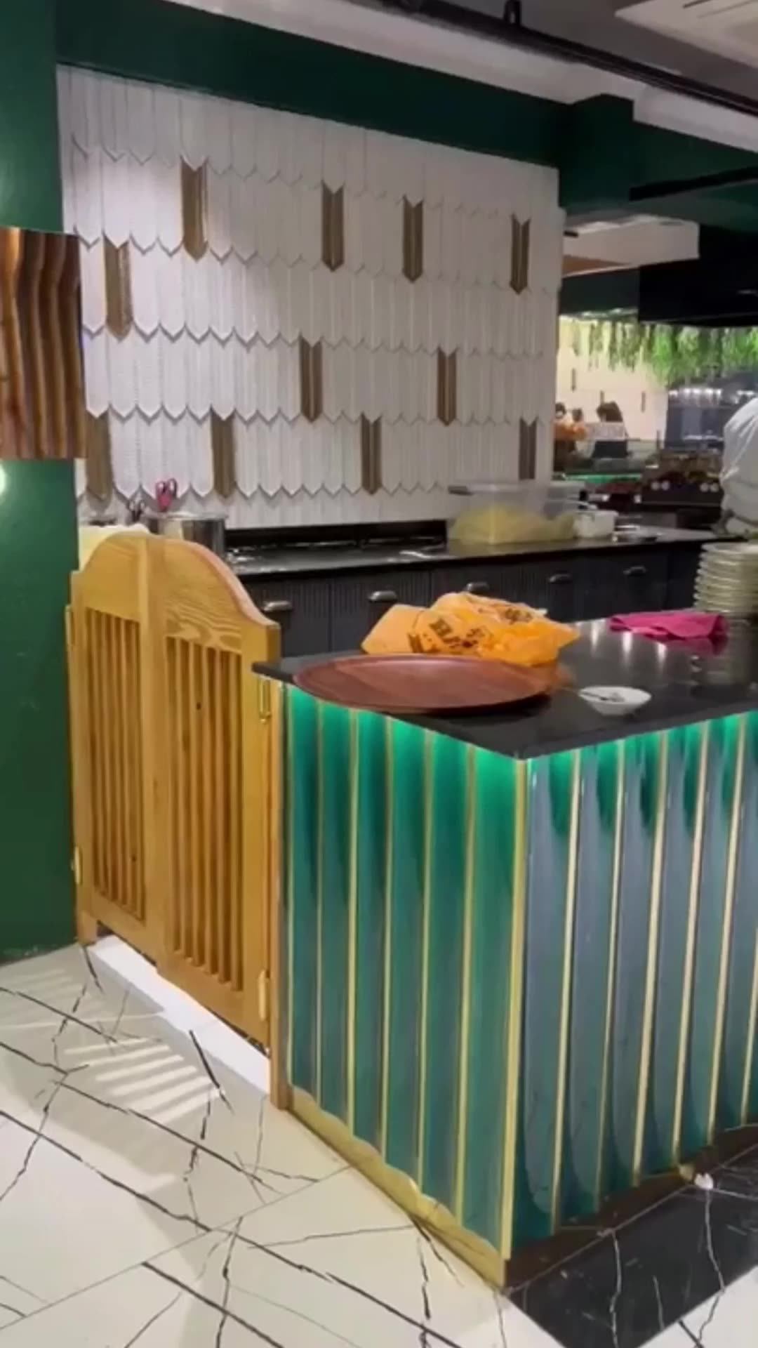 Arc Shape Counter Bar For Club Modern Design Curved Light Marble Top ...