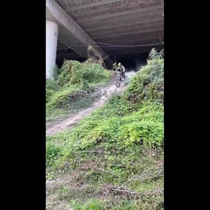 2023 Newest Su Ron X Light B 6000w 38ah 60v Suron Motorcycle Off Road ...