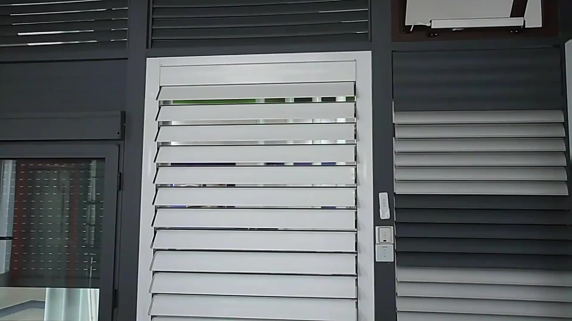 Automatic Aluminium Louver Outdoor Shutters Sunshade Louver And ...
