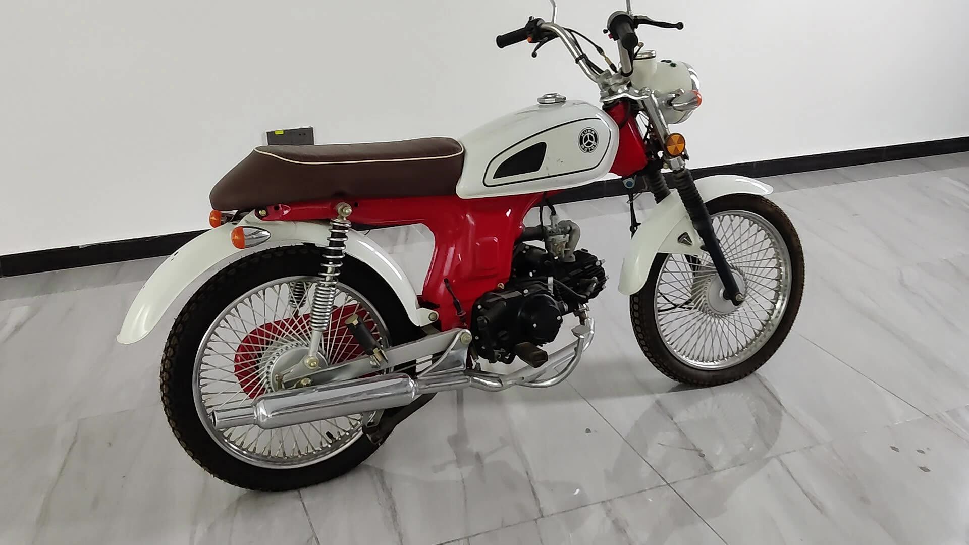 Motos Clásicas De Gasolina,125cc,110cc,110cc - Buy Combustible De La ...