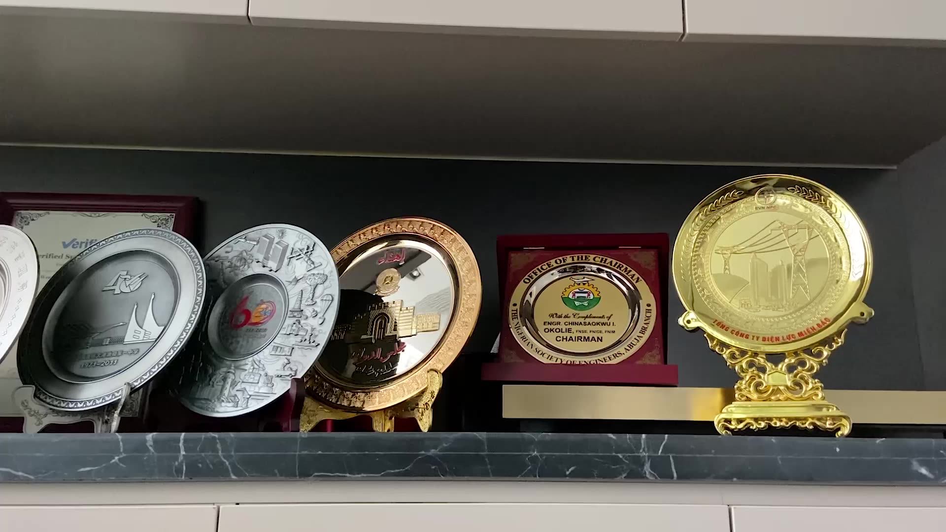 Commemorative Gold Plated Awards Trophy Medallion Metal Foldable Wooden ...