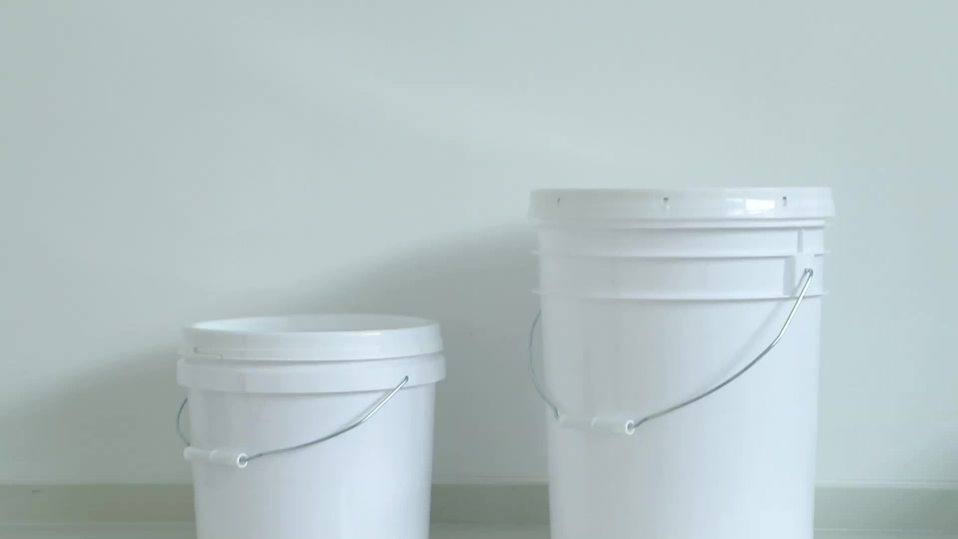 Balde De Plástico Resistente Dos Pp 20l,Rolas Hdpe De 20 Litros Com ...