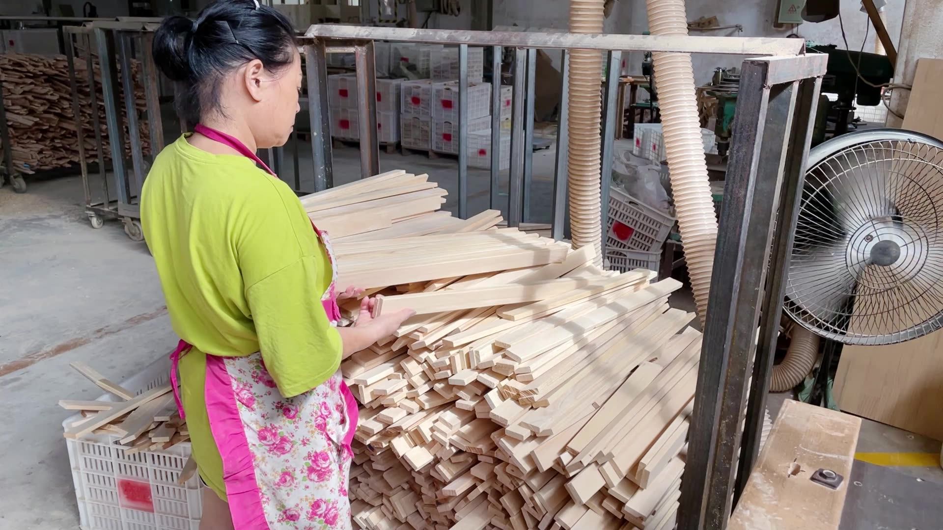 Wooden Toy Train Deluxe Railway Set Children Ladder Track Car Toys ...