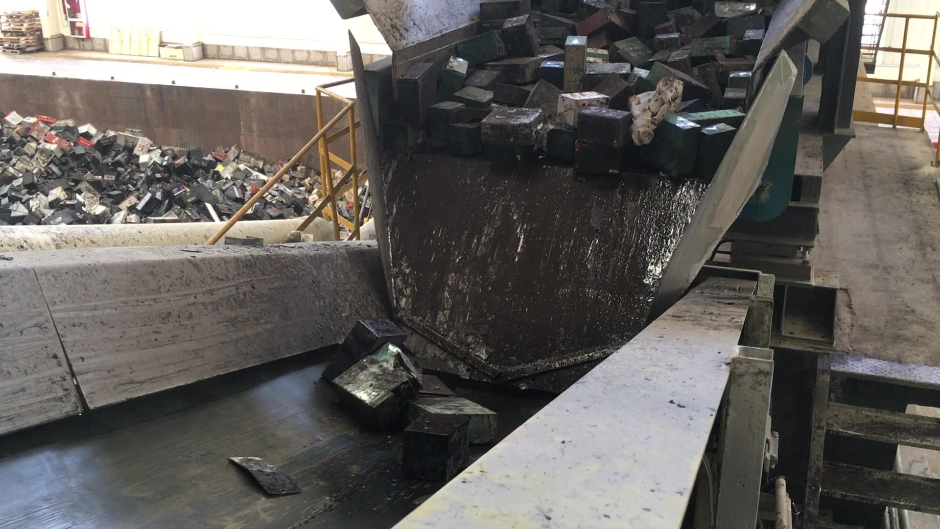 에코 친화적 인 자동 폐기물 납 배터리 재활용 기계 Buy 폐 배터리 재활용 기계자동차 배터리 재활용 기계배터리 재활용