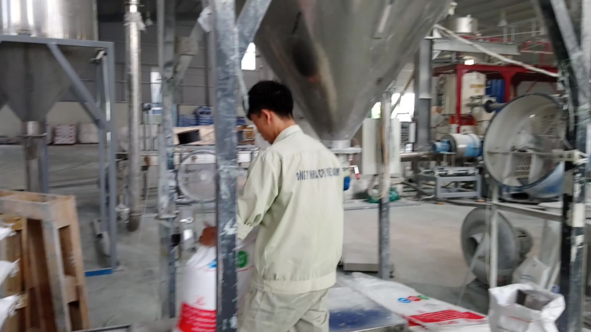 Vietnam Caco3 Filler Masterbatch Dosage Upto 70% Virgin Based For Blown ...