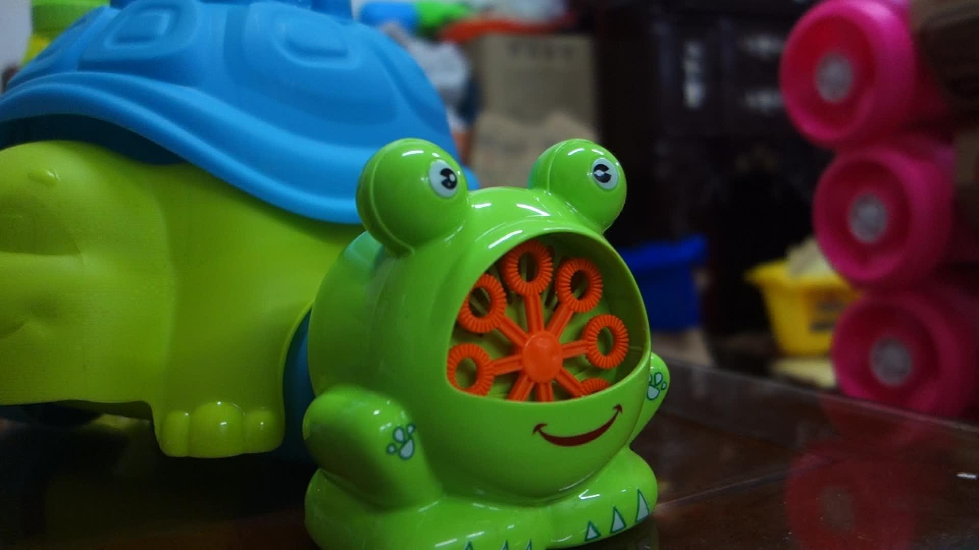 Funny Frog Shape Plastic Bubble Maker Machine For Kids - Buy Bubble ...